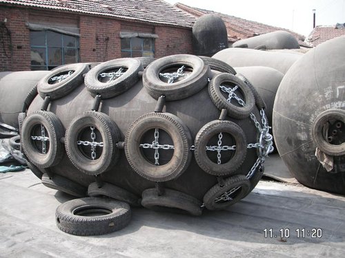 Rubber Fender: Types & Things to Note