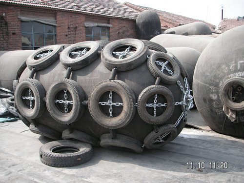 Popular types of Marine Fenders and Their Functionalities